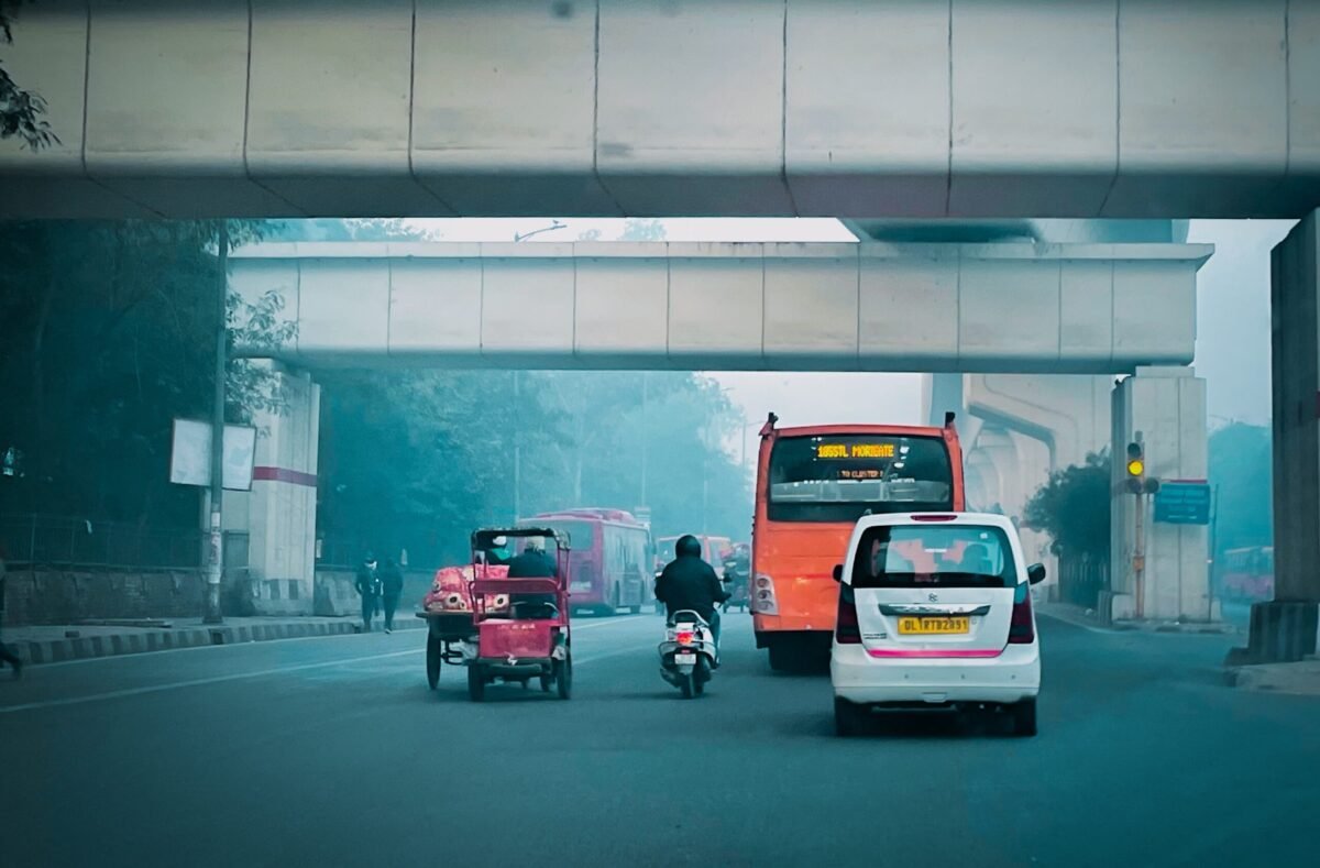 Delhi pollution: Buses except CNG, electric, BS-VI diesel ones likely ...