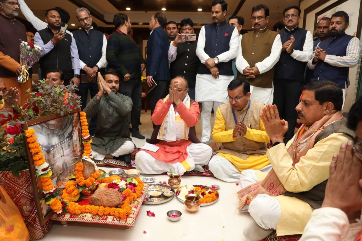 New Madhya Pradesh CM takes charge of office after performing puja